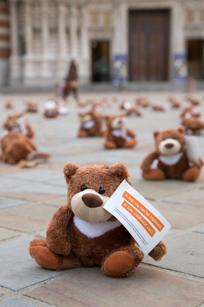 2,000 “lost teddy bears” to appear on UK high streets to launch World ...